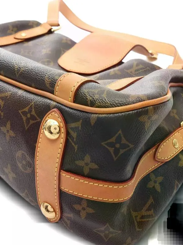 LOUIS VUITTON Monogram Shoulder Bag