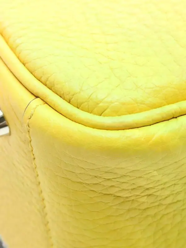 Hermès Mini Lindy Shoulder Bag