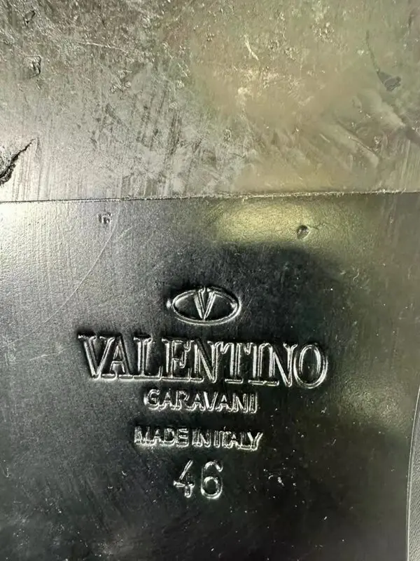 Valentino Garavani Studded Leather Chelsea Ankle Boots