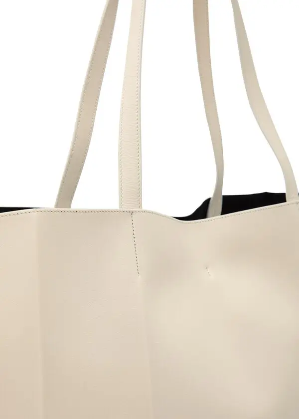 TOTEME Roam Leather Tote Bag
