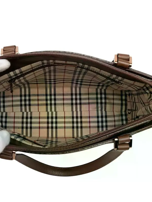 Burberry 2000-2017 Leather Handbag