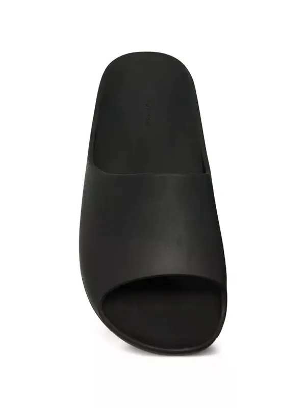 THE ROW Ama Rubber Slide Sandals - Black