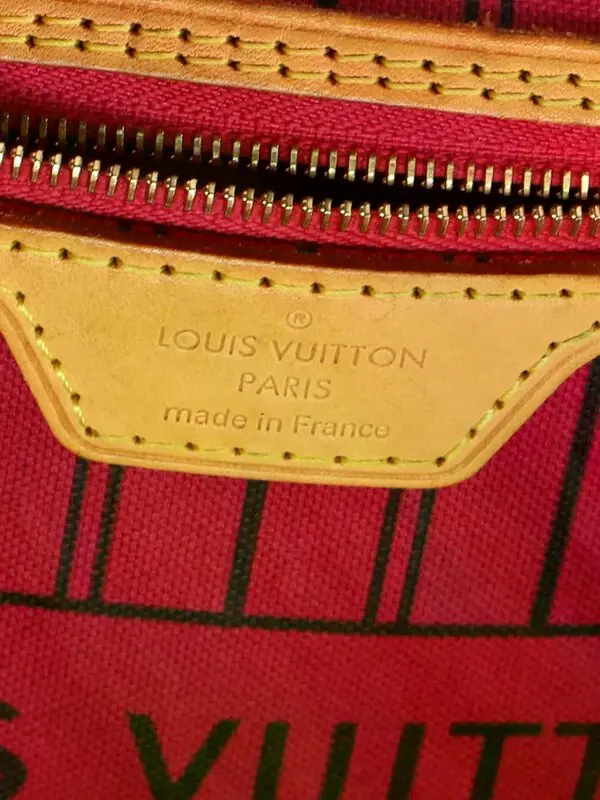 LOUIS VUITTON Monogram Canvas Mm Tote Bag - Brown