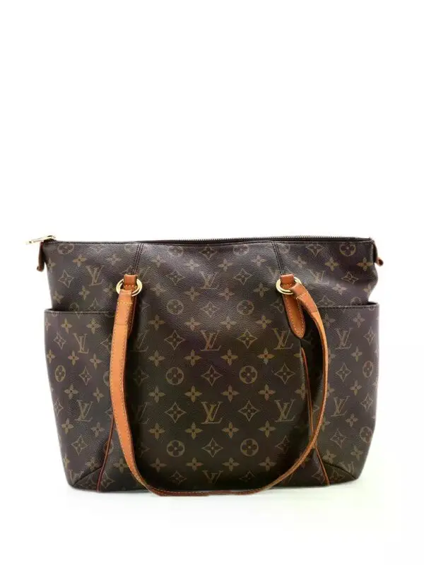 LOUIS VUITTON Monogram Canvas Gm Shoulder Bag - Brown