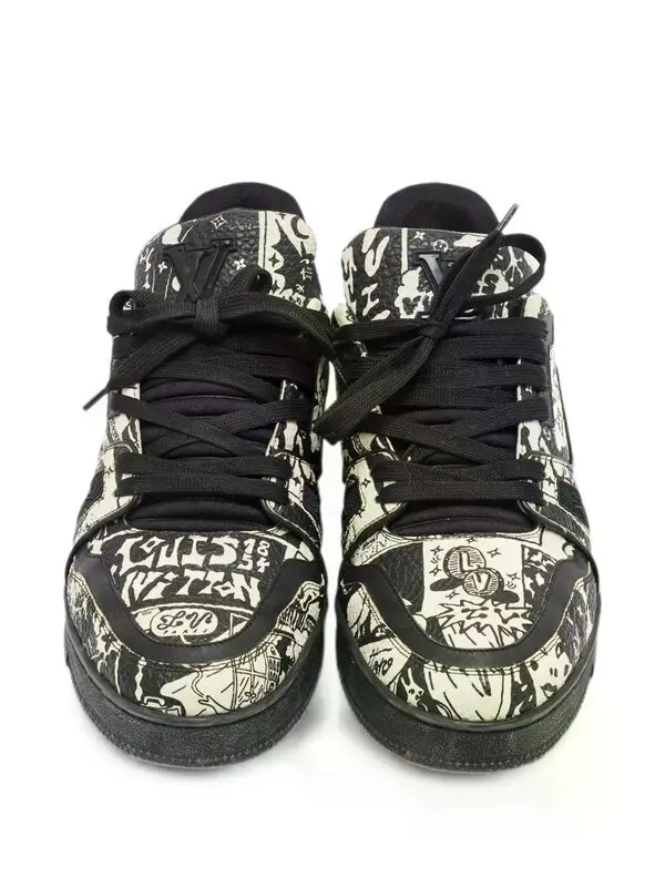 LOUIS VUITTON Trainer Sneakers