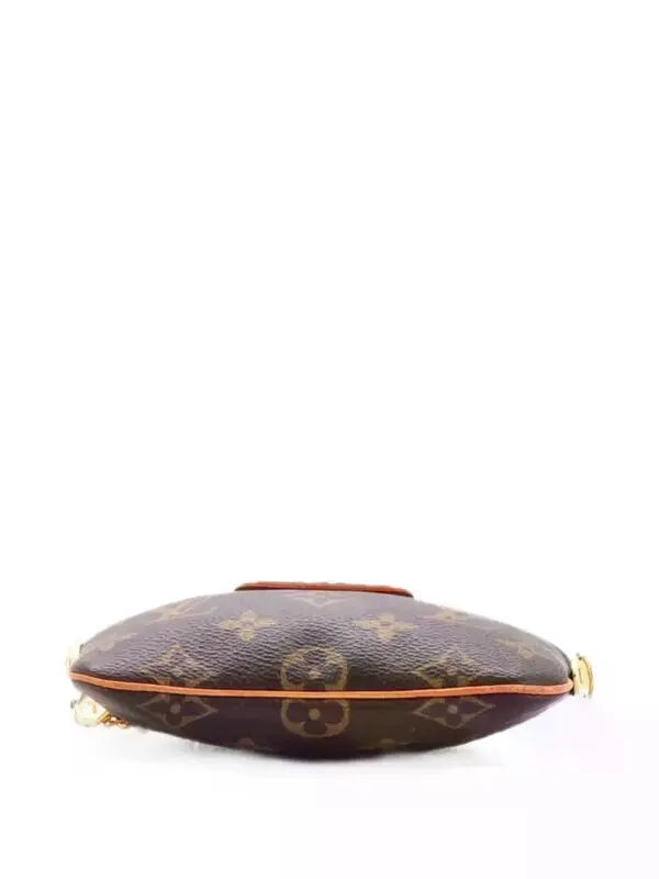 LOUIS VUITTON Milla Pochette Monogram Canvas Pm Clutch Bag