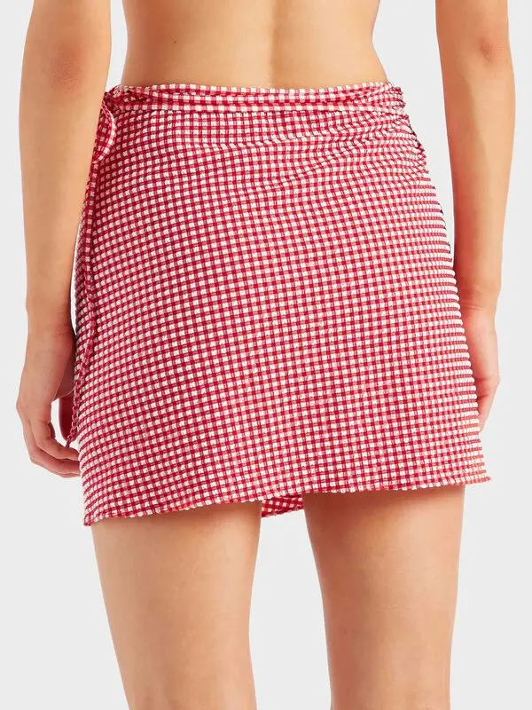 Hunza G Gingham Seersucker Short Sarong | | Resortwear - Red Gingham
