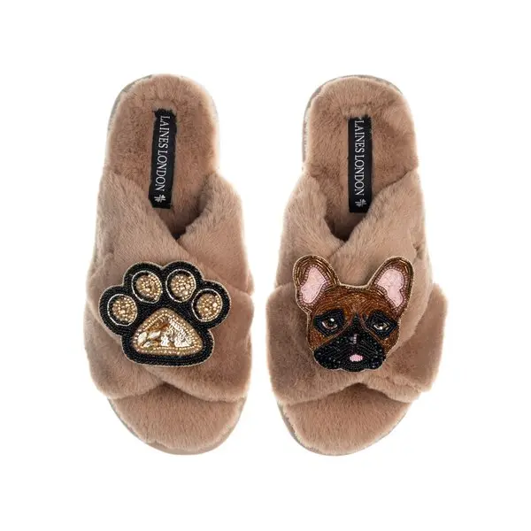 LAINES LONDON Classic Laines Slippers With Cookie The Frenchie & Paw Brooches Toffee - Brown