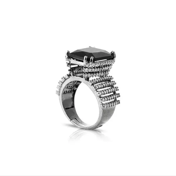 MERAKI BY RASHMI BAJAJ Noir Prism Crystal Ring - Black