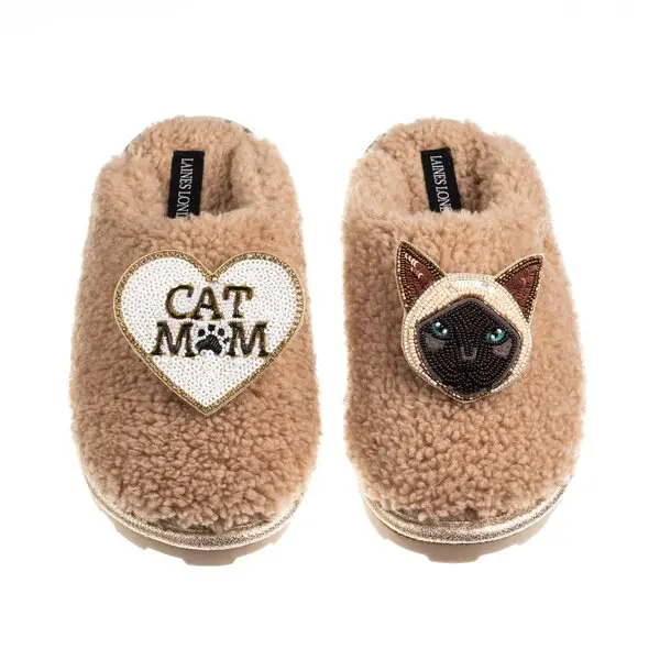 LAINES LONDON Neutrals Teddy Closed Toe Slippers With Cat Mum / Mom & Siamese Cat Brooches Toffee - Brown