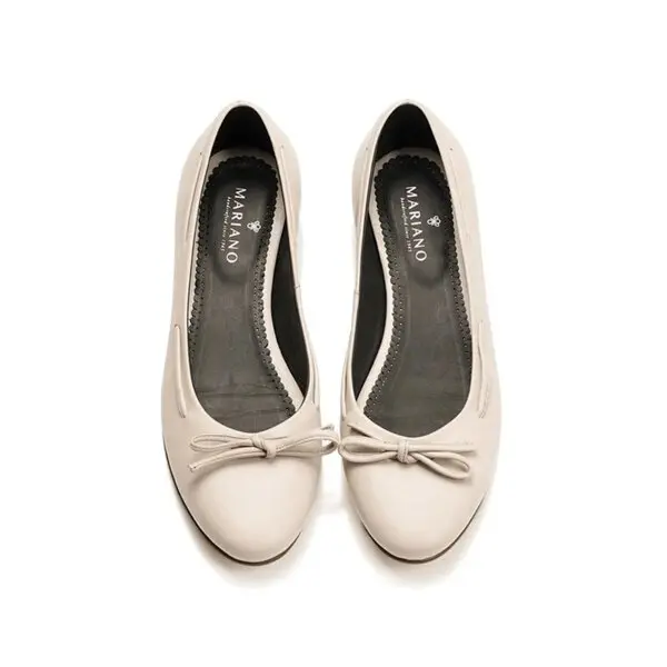 MARIANO SHOES Neutrals Marinha Flats Cream - White
