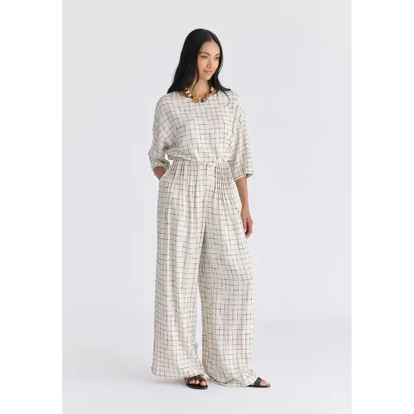 PAISIE Neutrals Side Splits Detail Relaxed Top In Oatmeal And - Black