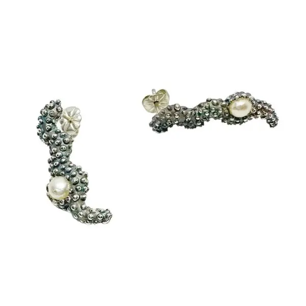 TG-JEWELLERY BY TAMARA GERVASIO Silver / White Sea Slug Pearl Stud Earrings – Sterling Silver With Pearl Accent - Silver/white