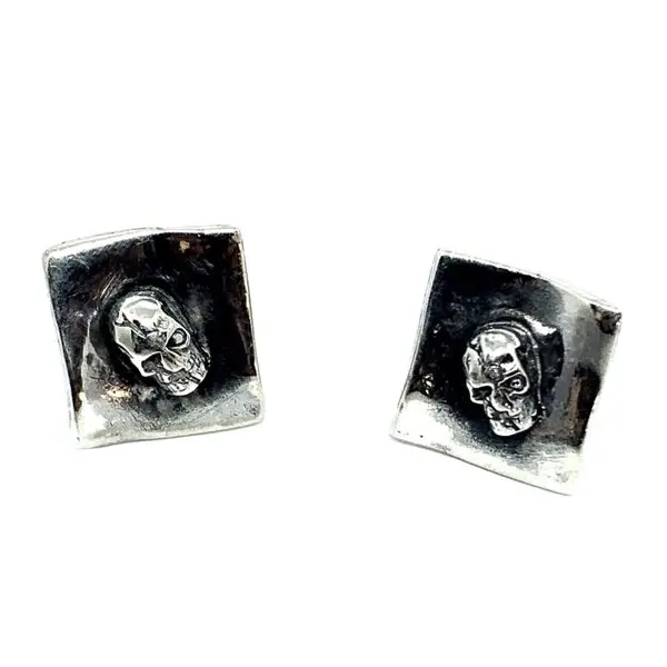 TG-JEWELLERY BY TAMARA GERVASIO Silver / Black Skull Stud Square Earrings In Sterling Silver – Lost Wax Carved - Silver/black