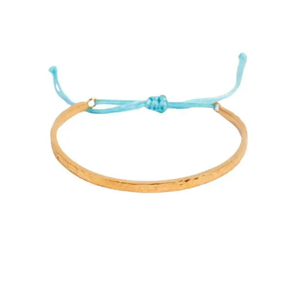 LES REINES Blue / White Turquoise Elegance Hammered Bracelet 24k Gold Plated - Blue/white