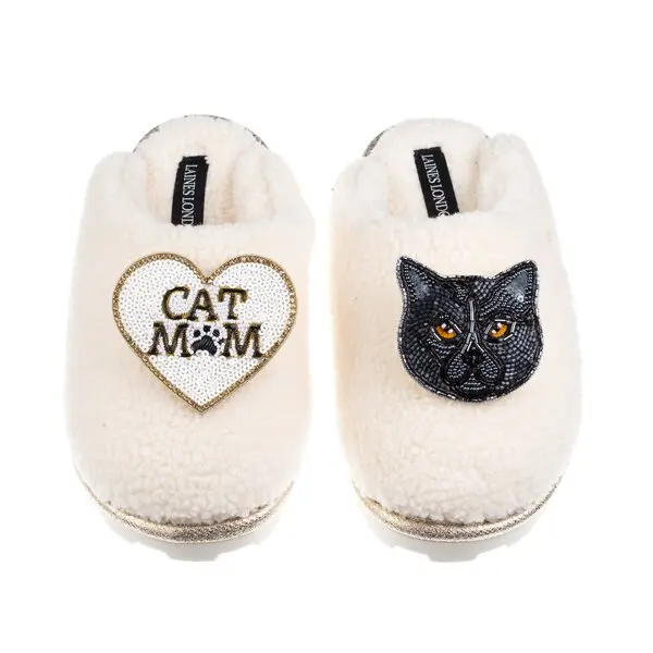 LAINES LONDON Neutrals / Teddy Closed Toe Slippers With Cat Mum/mom & Black British Shorthair Brooches Cream - White