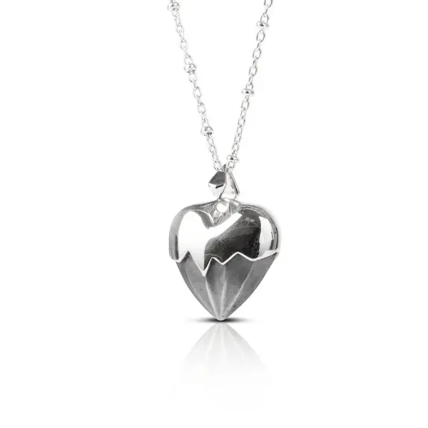 KASUN LONDON Black Heart Pendant - Silver