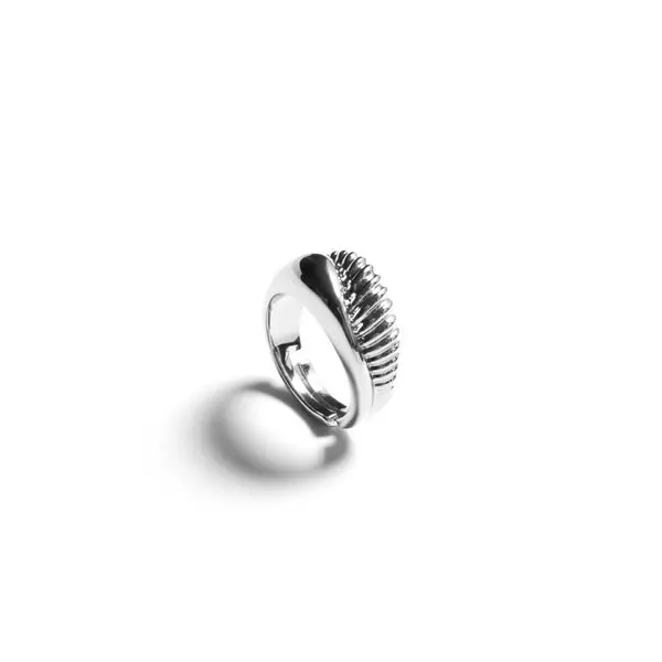 RETRO CHIC Drop Ring Gold Plated - White
