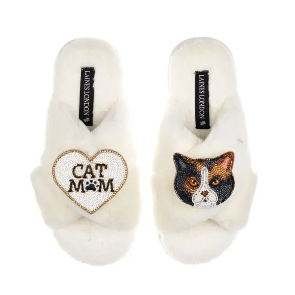 LAINES LONDON Neutrals / Classic Slippers With Cat Mum/mom & Calico British Shorthair Cat Brooches Cream - White