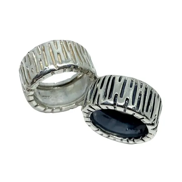 TG-JEWELLERY BY TAMARA GERVASIO Silver / Black Wheel Flat Band Ring – Sterling Silver - Silver/black
