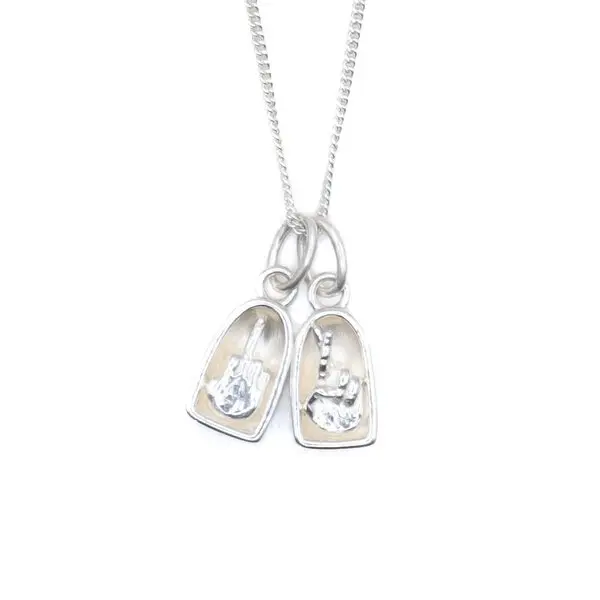 APRÈS YOUTH Introvert Charm Necklace