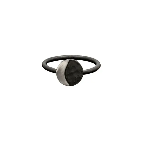 ZULA JEWELRY + DESIGN Black / Silver Crescent Moon Ring - Black/silver