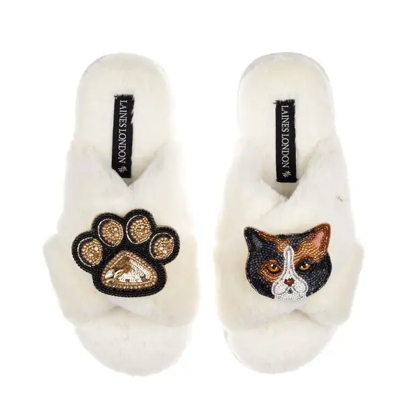 LAINES LONDON Neutrals / Classic Laines Slippers With Paw & Calico British Shorthair Cat Brooches Cream - White