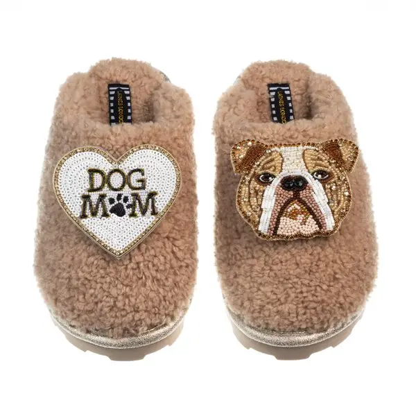 LAINES LONDON Teddy Closed Toe Slippers With Mr Beefy & Dog Mum / Mom Brooches Toffee - Brown