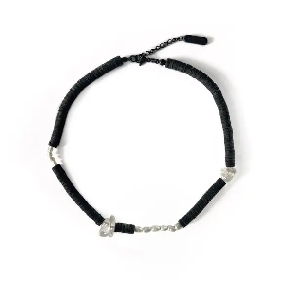 WAIWAI Leather Necklace With Pearls And Clear Quartz Crystals - Black