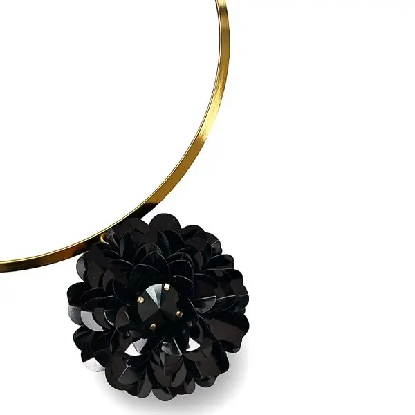 PINAR OZEVLAT Dahlia Collar Choker - Black