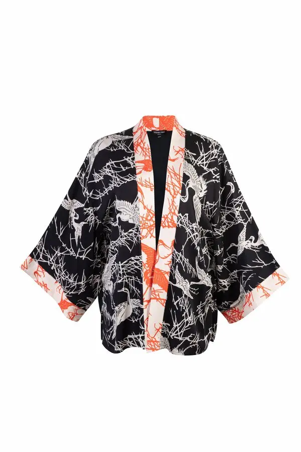 ARTEMIS MUSE Japanese Crane Print & Ivory Lined Short Kimono - Black
