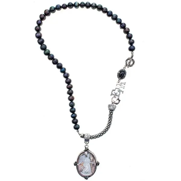 GEM KINGDOM Sterling Silver Hand-carved Mother Of Pearl Cameo Necklace With Dark Grey Pearls And Onyx - Silver/black