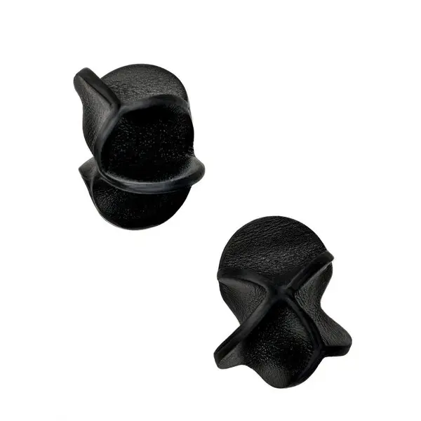 WAIWAI Rivelis Leather Earrings - Black