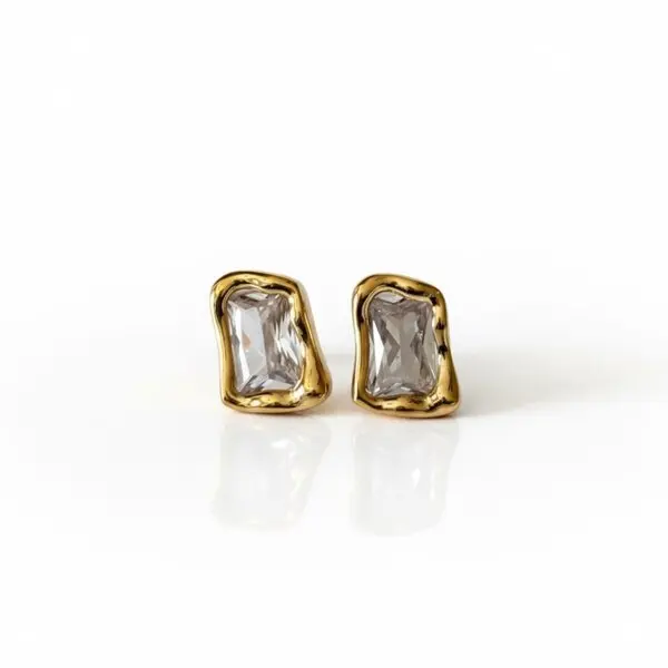 VICKY&NICO Luxe Prism Studs - Gold