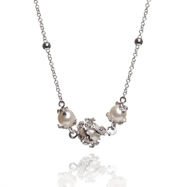 KASUN LONDON Ivory 3 Pearl Necklace - Silver