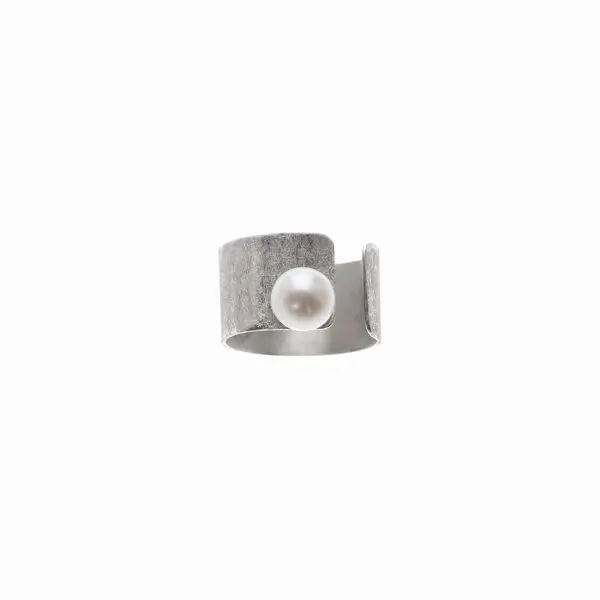 SILVER MOON Pearl Sterling Ring – Eclipse