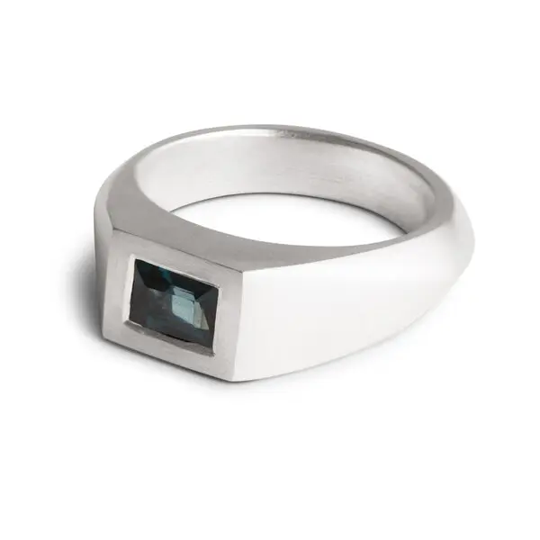 KASUN LONDON Signet Ring & Blue Spinel - Silver
