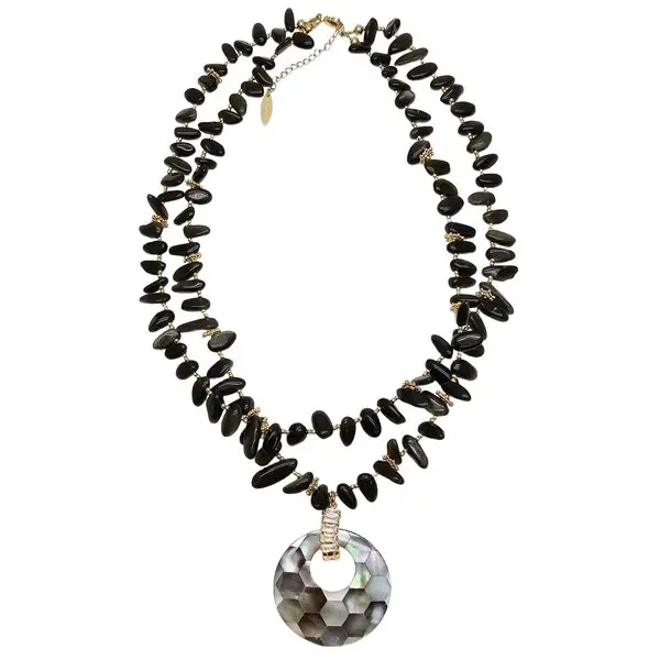 FARRA Obsidian With Shell Pendant Classical Necklace - Black