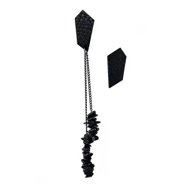 WAIWAI Hematite Mismatched Stud Earrings - Black