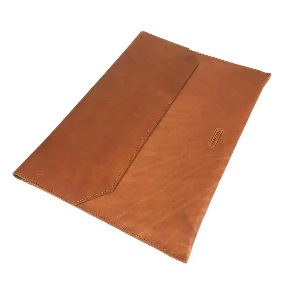 MADE FREE Neutrals / Laptop Case Leather Camel - Brown