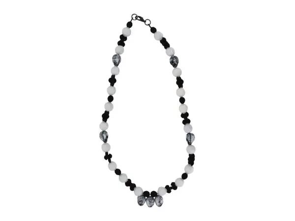 VICKISARGE Black / White Lydia's Three Skull Necklace - Black/white