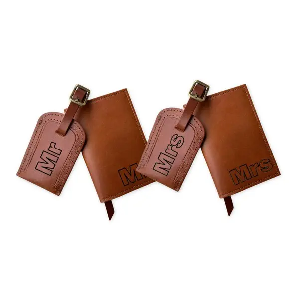 VIDA VIDA Mr & Mrs Handmade Leather Passport And Luggage Tag Travel Set - Brown