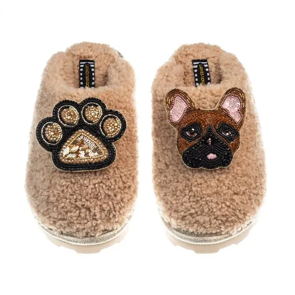 LAINES LONDON Teddy Closed Toe Slippers With Cookie The Frenchie & Paw Brooches Toffee - Brown