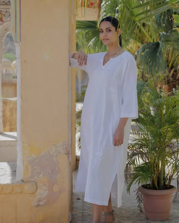 DILLI GREY Chikankari-embroidered Kaftan In Jasmine - White
