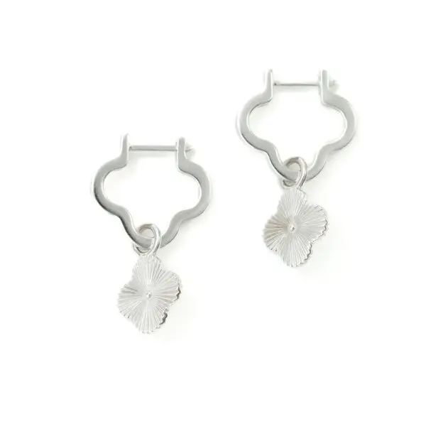 BELINDA JEWELZ Clover Textured Huggie Hoops - Silver