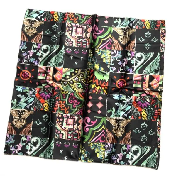 INTROVERTIE VIENNA Silk Scarf Azulejo Dark - Black