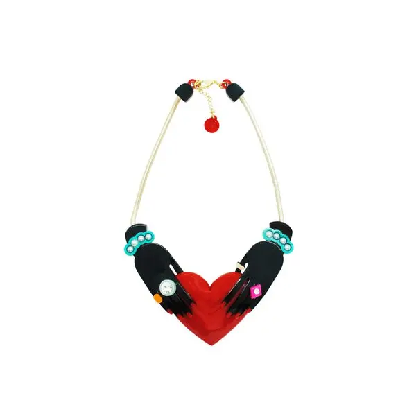 GISSA BICALHO Handmade Acrylic Chocker Necklace Hands And Heart - Black
