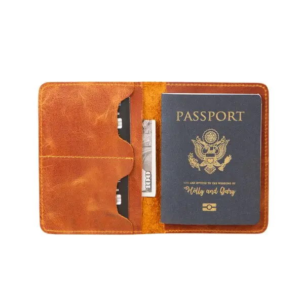 LEATHERE Leather Passport Holder Milan - Brown