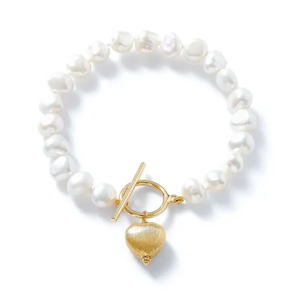 PEARLS OF THE ORIENT ONLINE White / Gold Amare White Cultured Freshwater Pearl Bracelet With Gold Brush Heart Pendant - White/gold