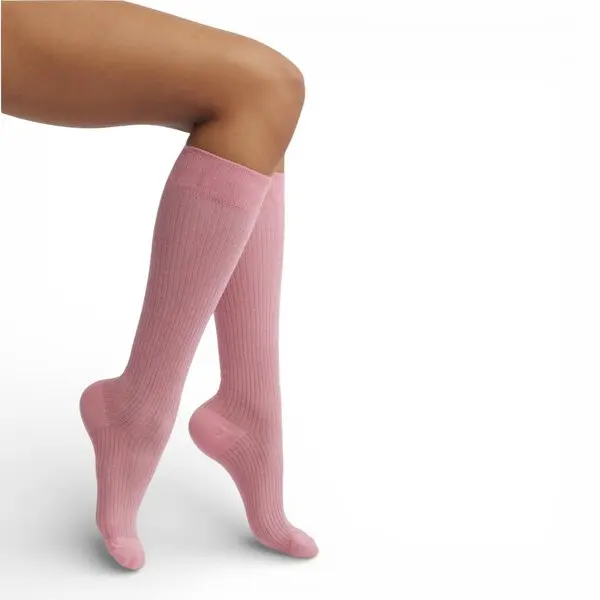 HIGH HEEL JUNGLE BY KATHRYN EISMAN Everything’s Fine Semi-sheer Rib Knee Socks - Pink